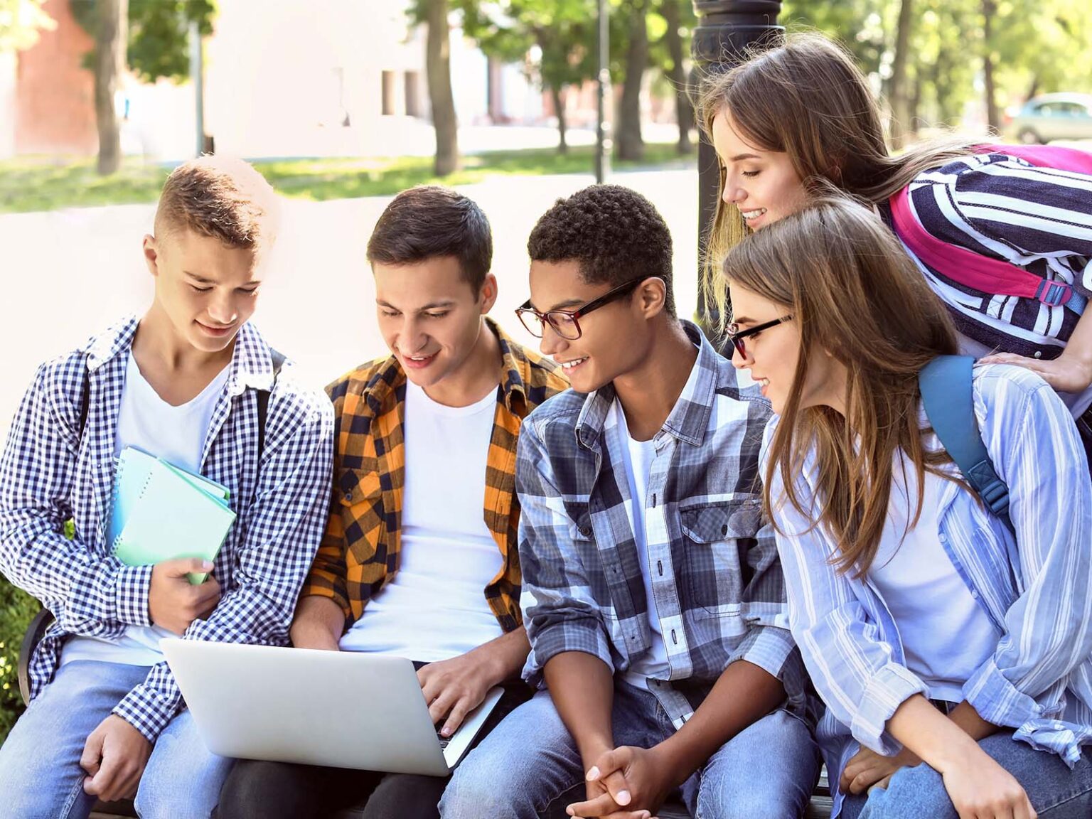 Auszubildende und Ausbilder - IHK Bildung